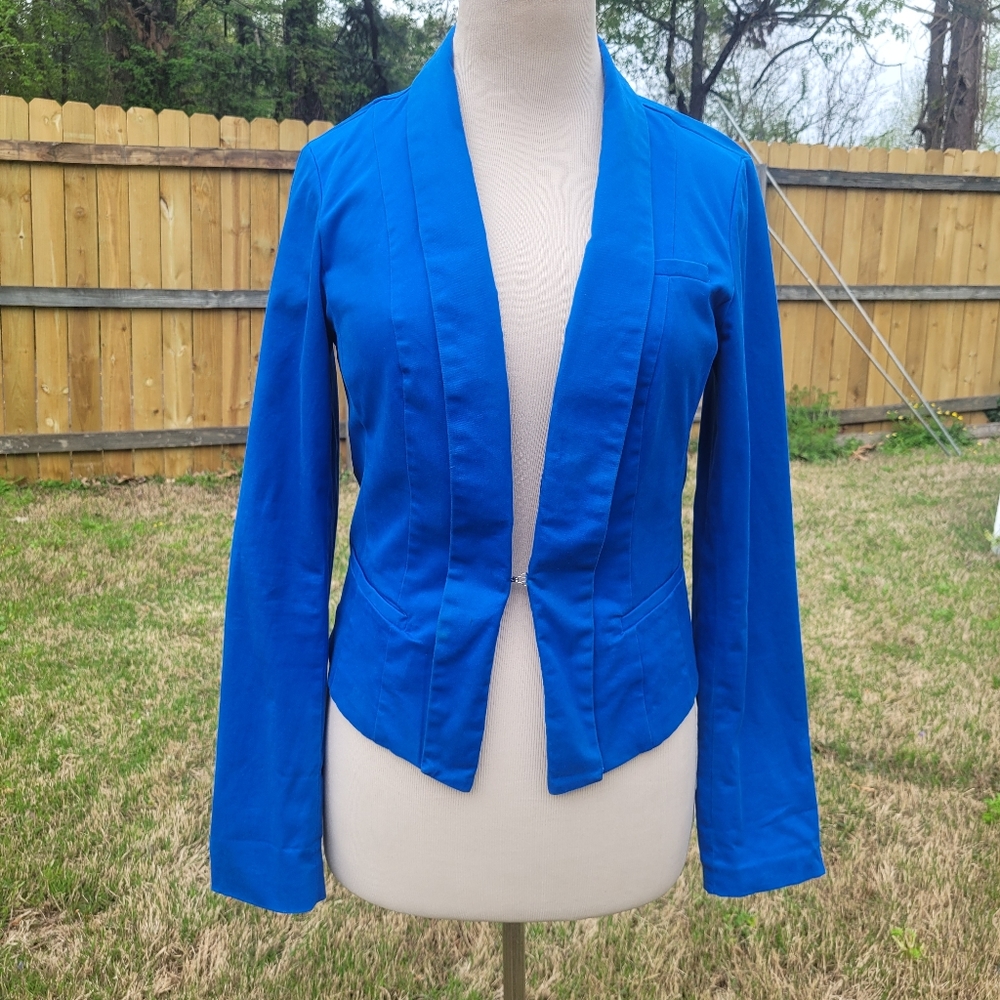 Beautiful Blue Guess Blazer - Gem